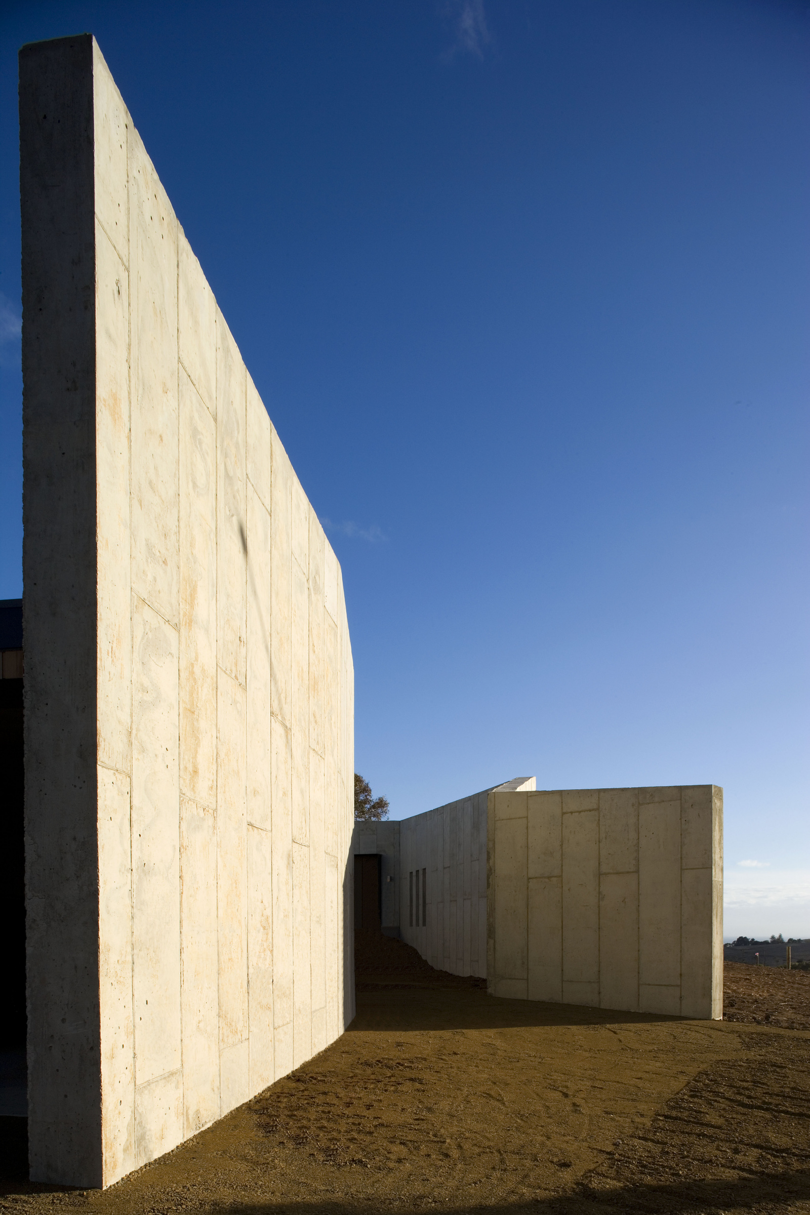 Contour House - BKK Architects