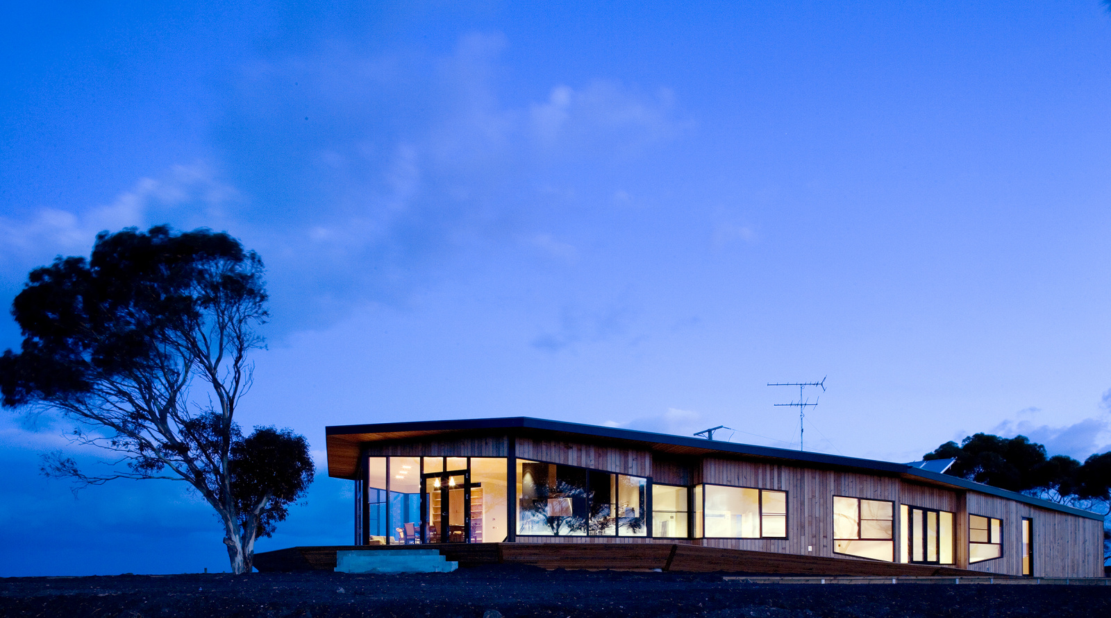 Contour House - BKK Architects